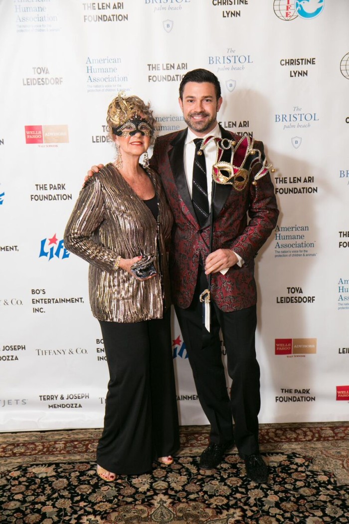 Howie Mandel Brings Riotous Laughter To A Sold Out Crowd At LIFEs 22nd ...